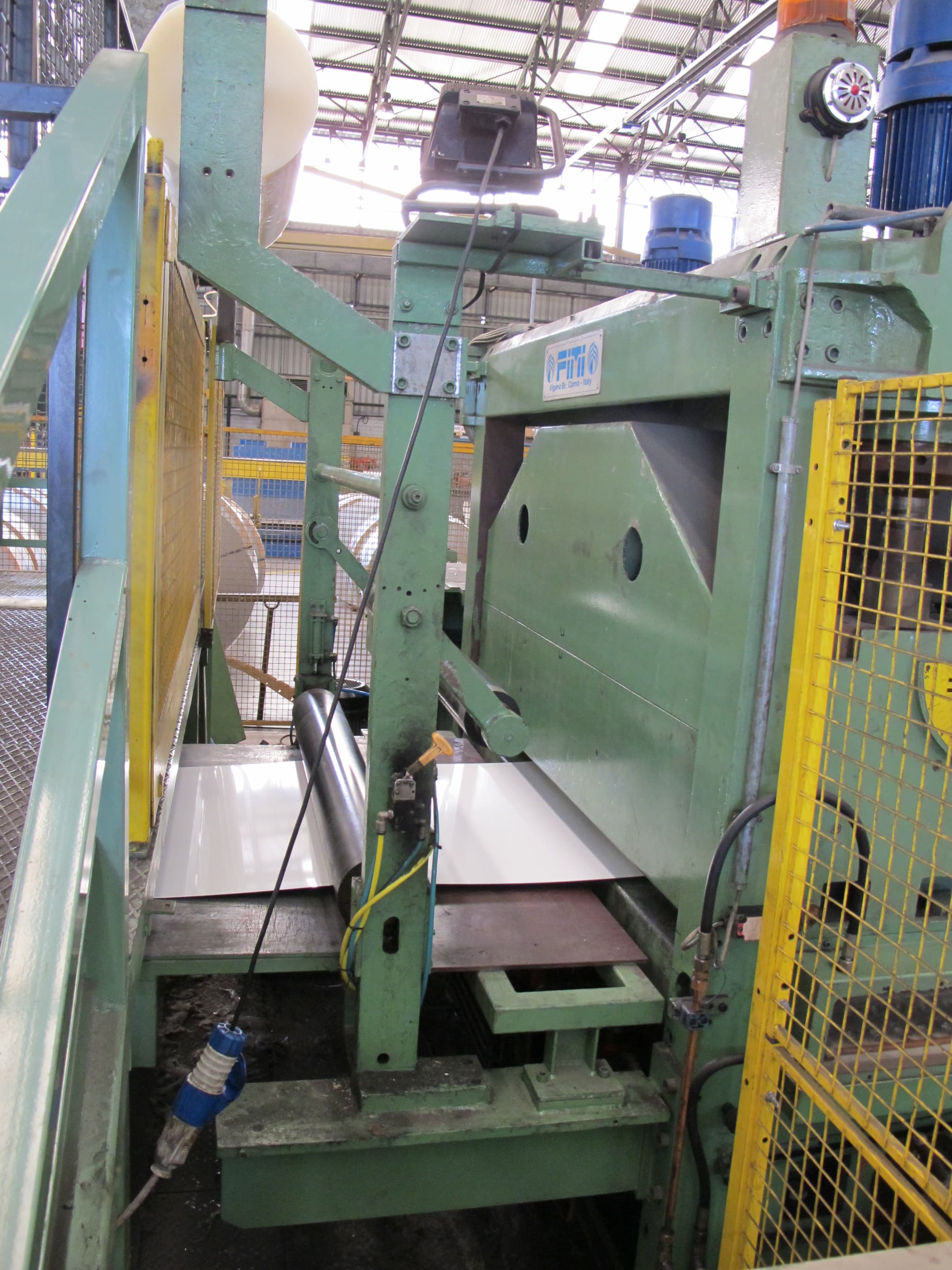 LINEA DI SPIANATURA E TAGLIO TRASVERSALE PER COILS 1500 X 2,5 mm - TESI SRL